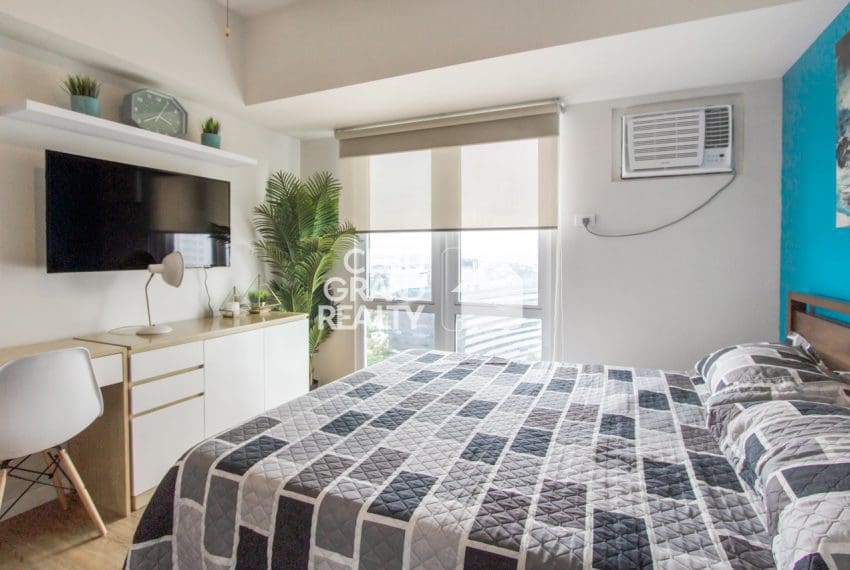 Studio for Rent in Solinea Towers in Cebu Business Park - Cebu Grand Realty