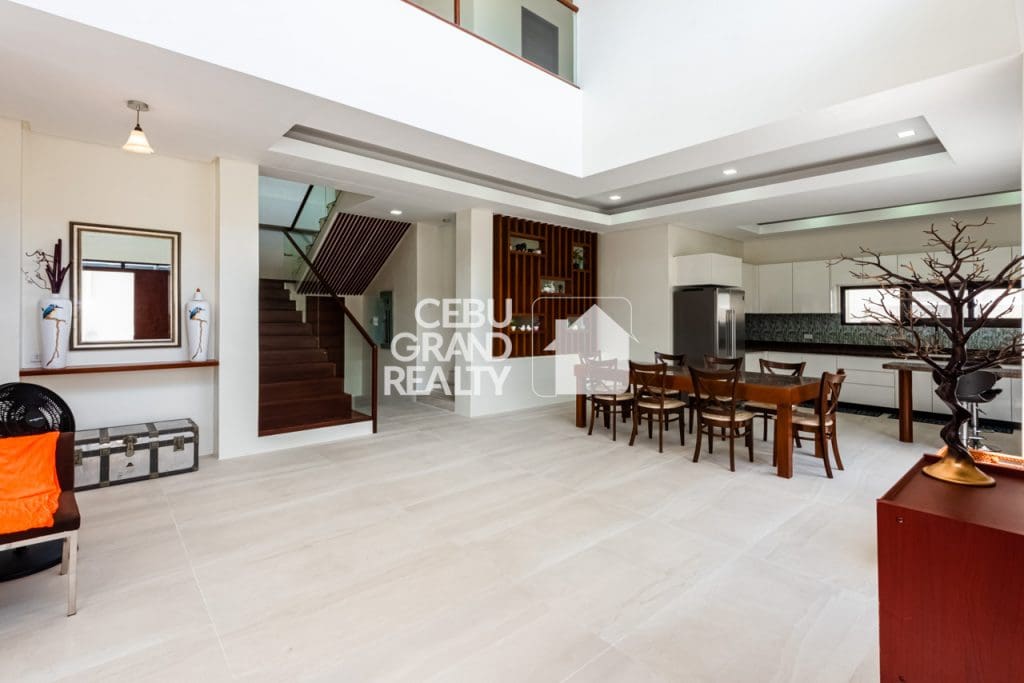 Exquisite Luxury Home with High Ceilings in Doña Rita Village - Cebu ...