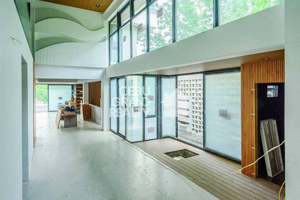 Luxurious Modern Home with Breathtaking Views In Maria Luisa Estate ...