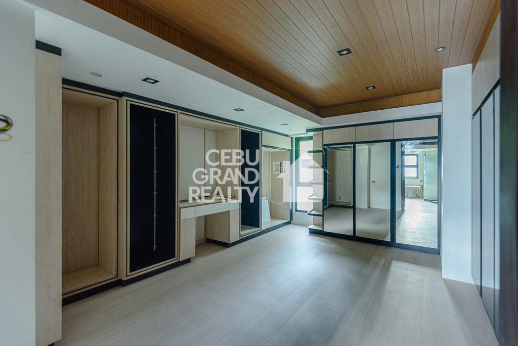 Luxurious Modern Home with Breathtaking Views In Maria Luisa Estate ...